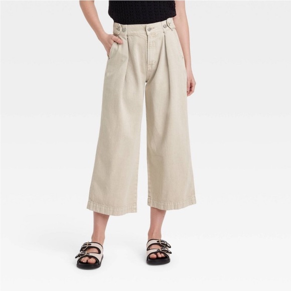 Universal Thread | Pants & Jumpsuits | Universal Thread Beige Cropped ...